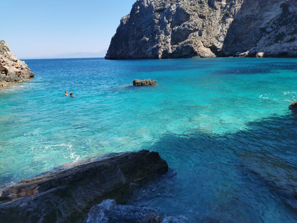 Zakynthos látnivalók: Így utaztunk szó szerint fillérekből a szigetre ...